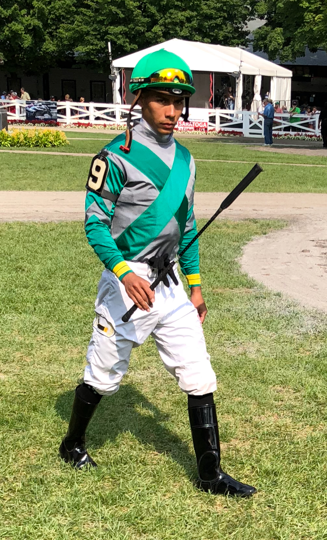 Switching Jockeys - Past The Wire
