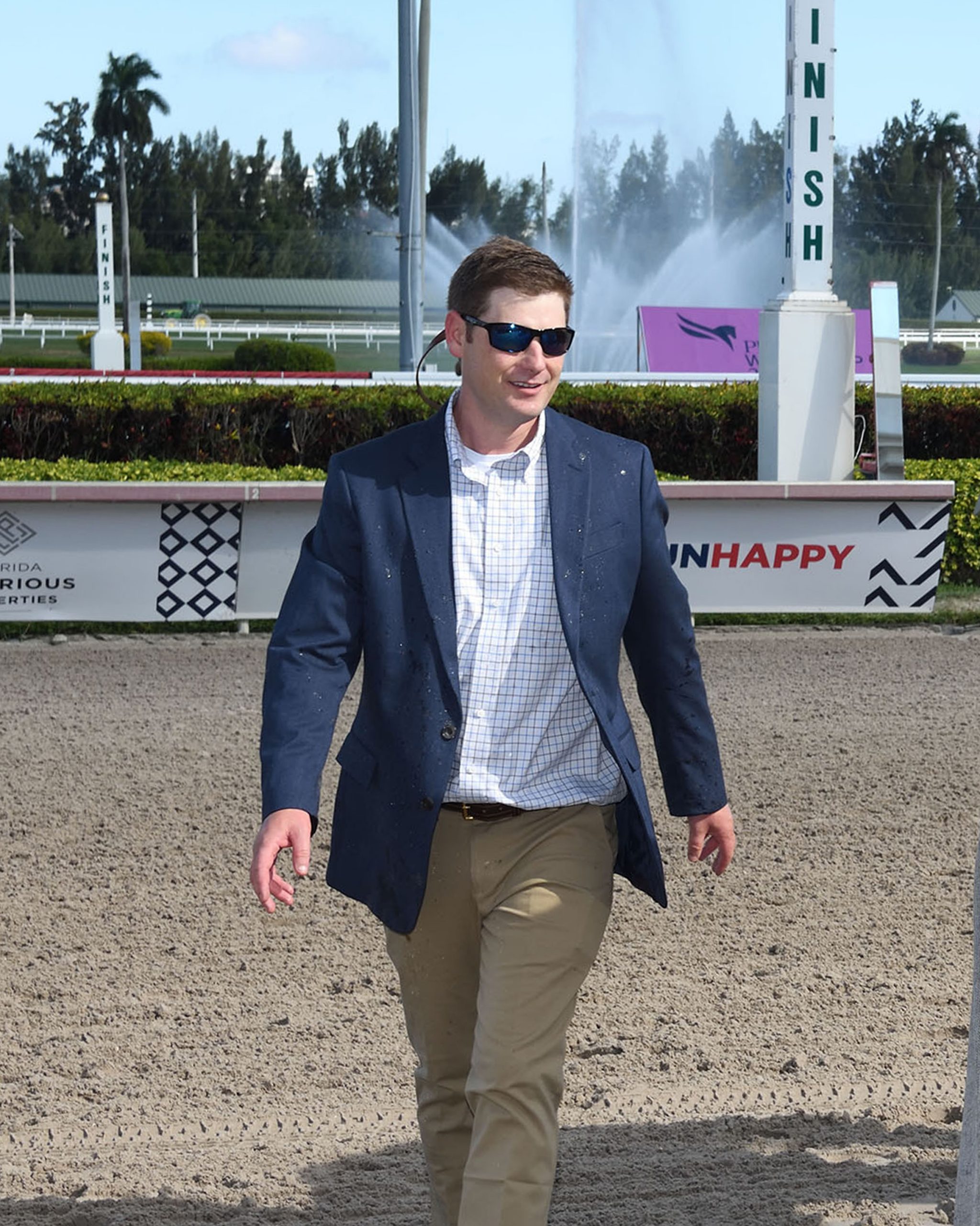 Pretty Rachel Goes For Seven Straight in Glass Slipper - Past The Wire