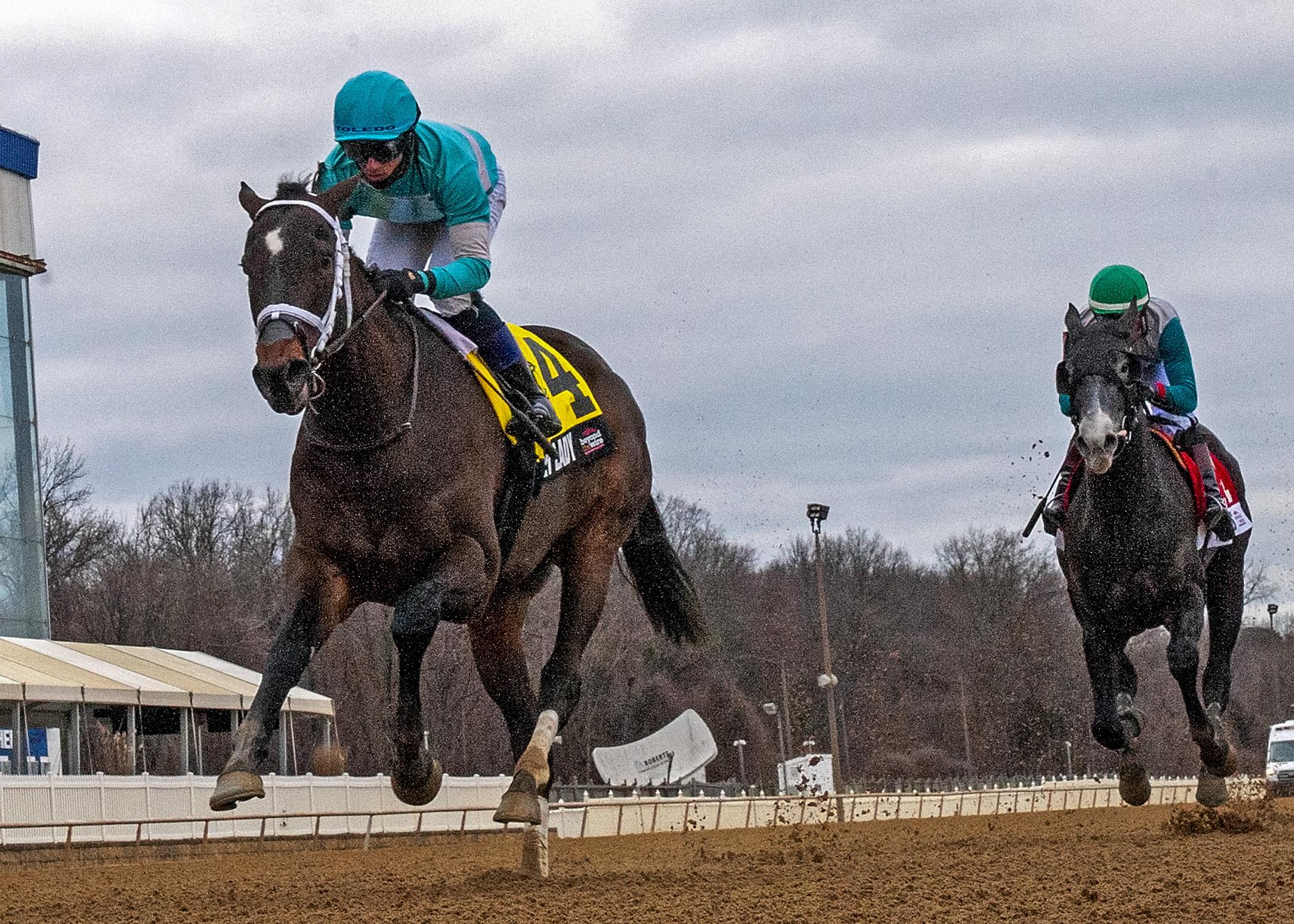 L Street Lady Looks to Extend Streak in Wide Country - Past The Wire