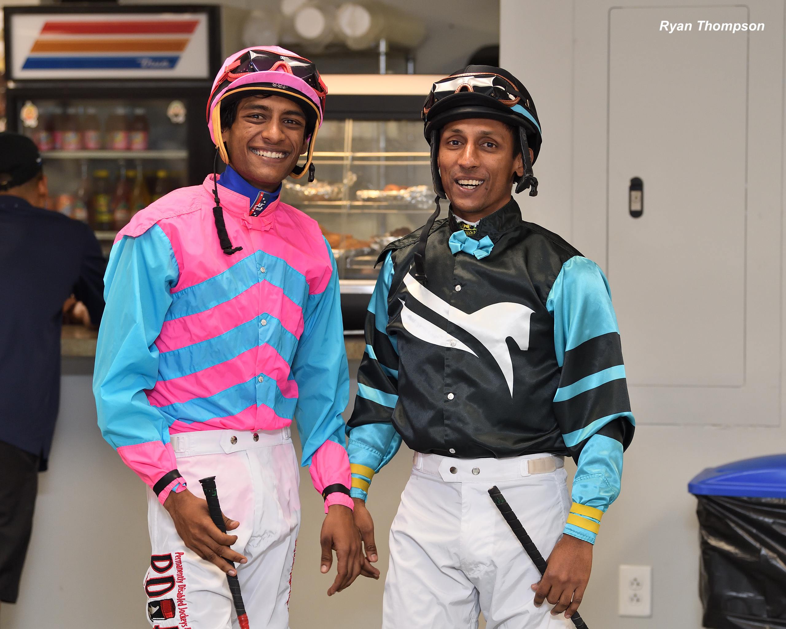 Maragh Brothers Share Starting Gate - Past The Wire