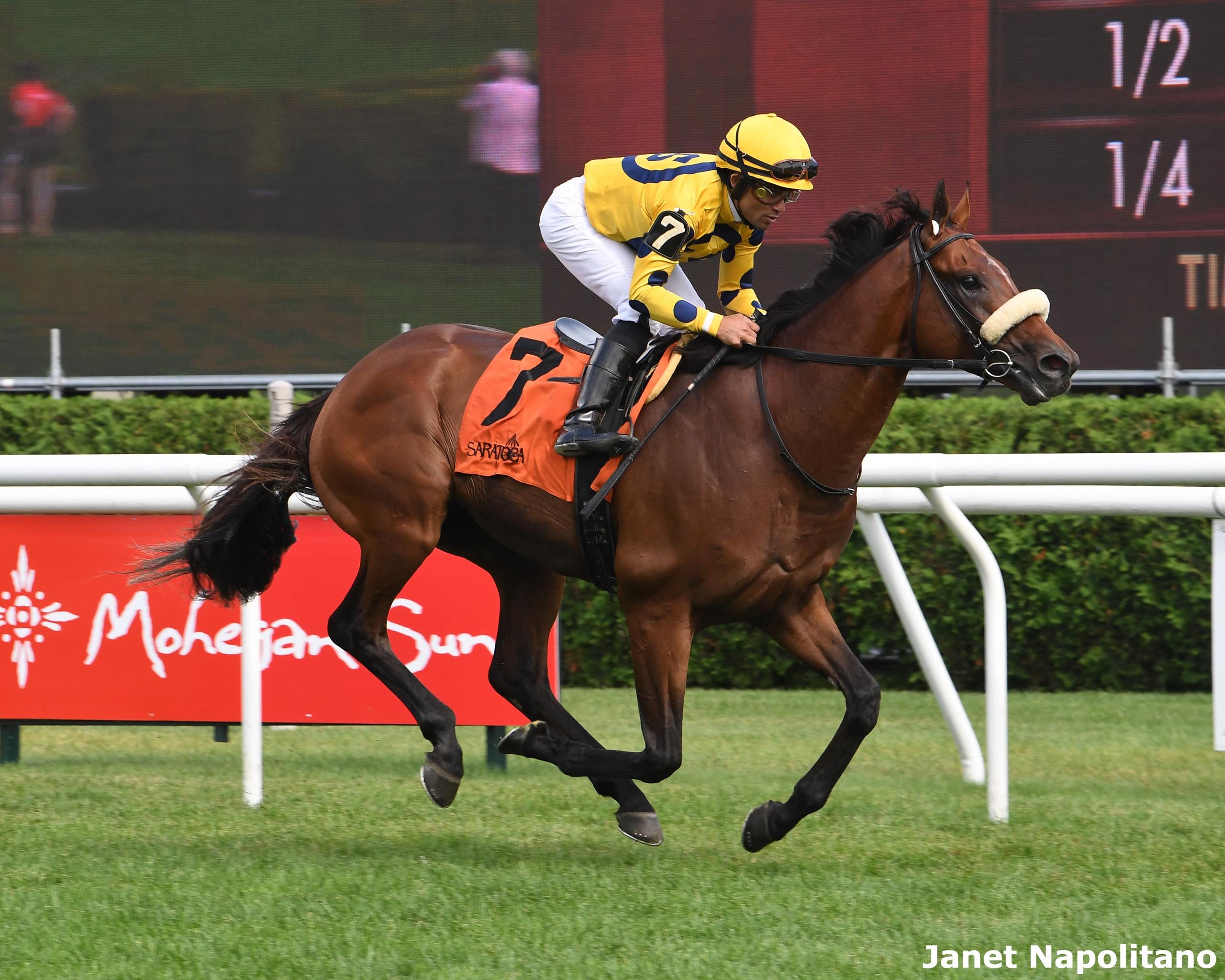 Far Bridge Easily Wins G2 Bowling Green - Past The Wire