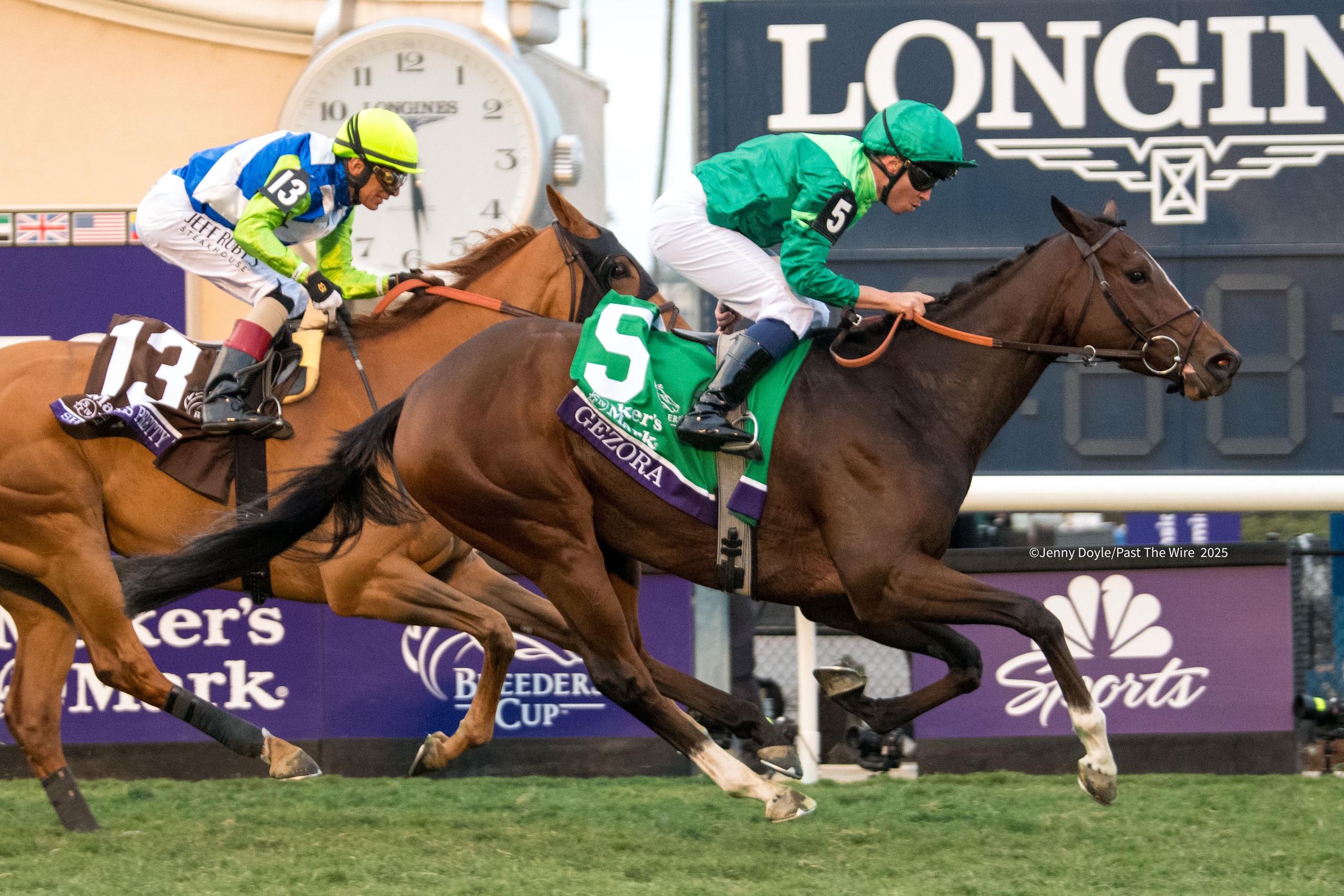 Gezora Magnifique in BC Filly & Mare Turf - Past The Wire